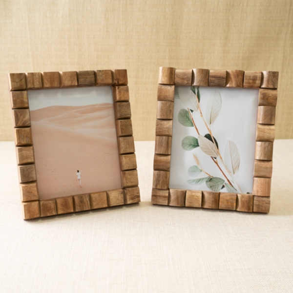 Natural wood frame | Hamilton Place